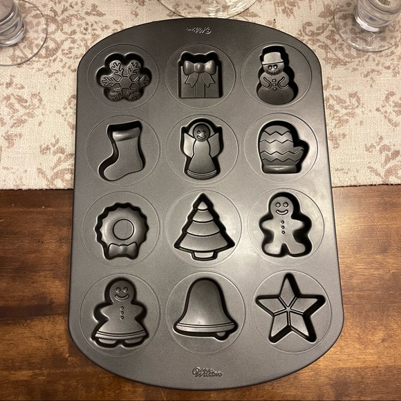 Wilton | Kitchen | Wilton Nonstick Christmas Cookie Pan 2 Cookies ...